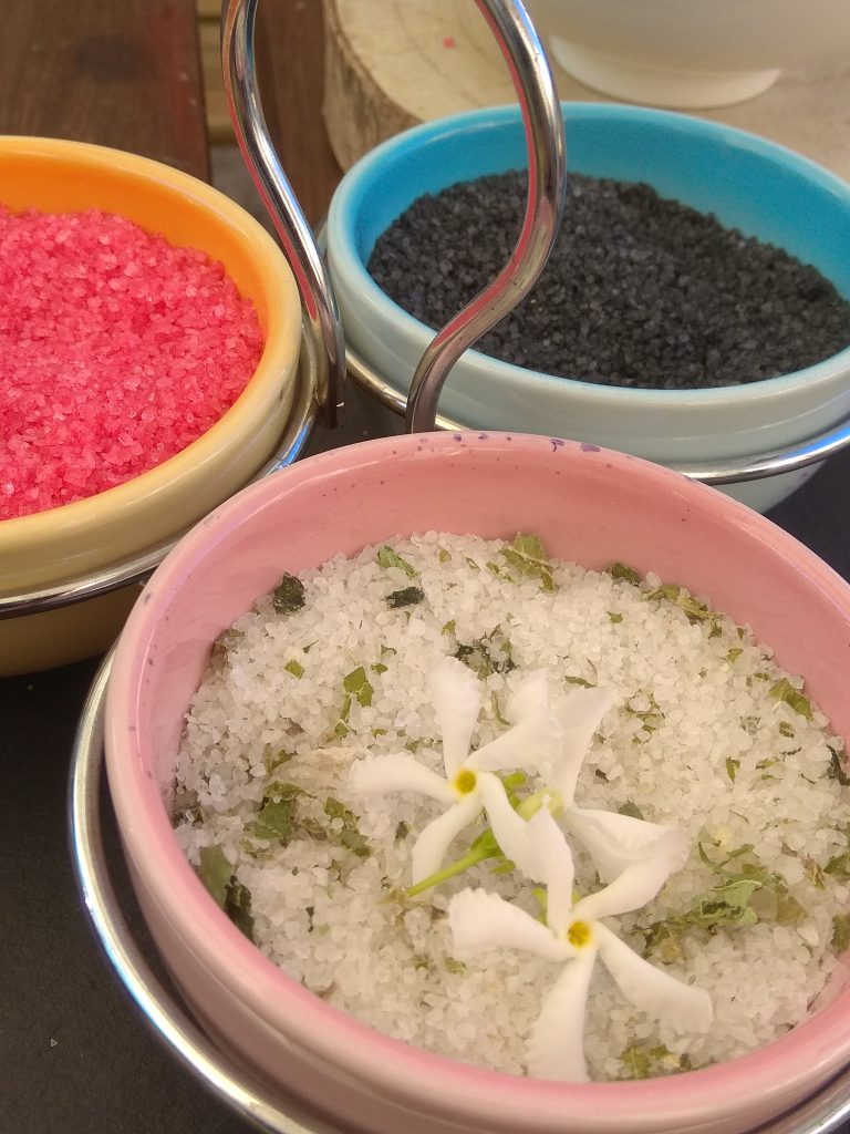 Receta de sal aromatizada y azúcar de colores