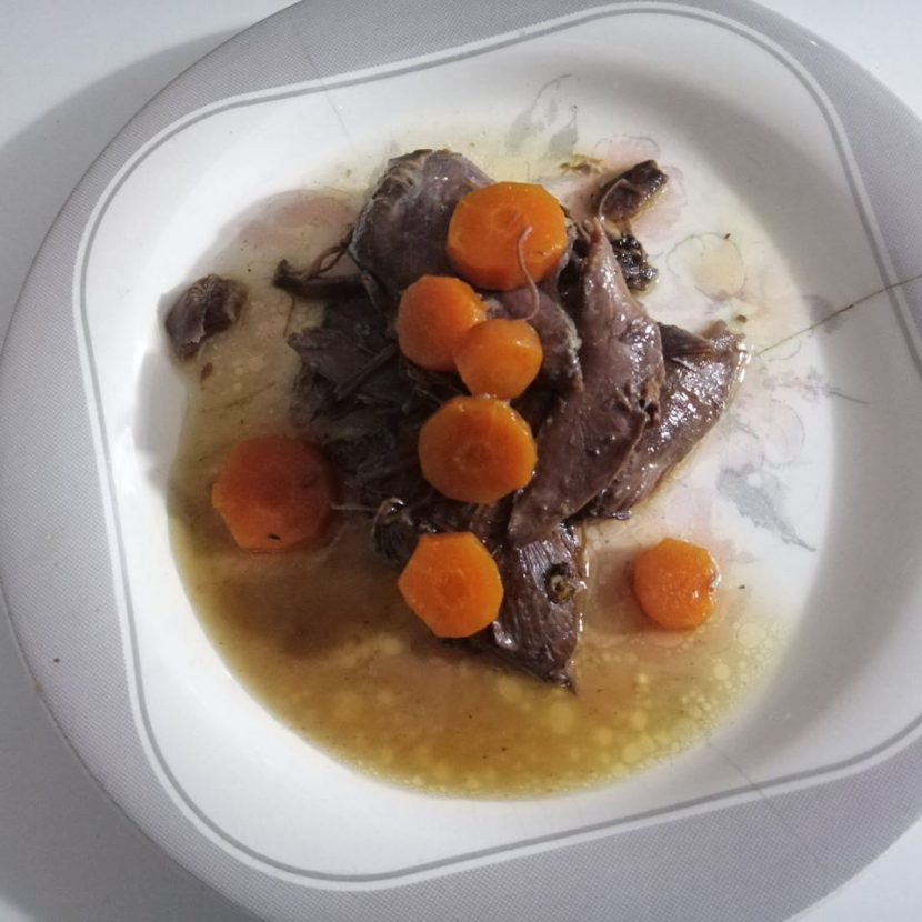 Pechuga de paloma con pimiento, queso crema y tocino - Miguel Delai